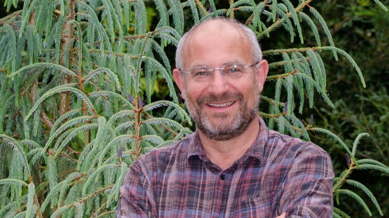 Dr. John Grimshaw Appointed Editor-in-Chief Of Curtis's Botanical Magazine